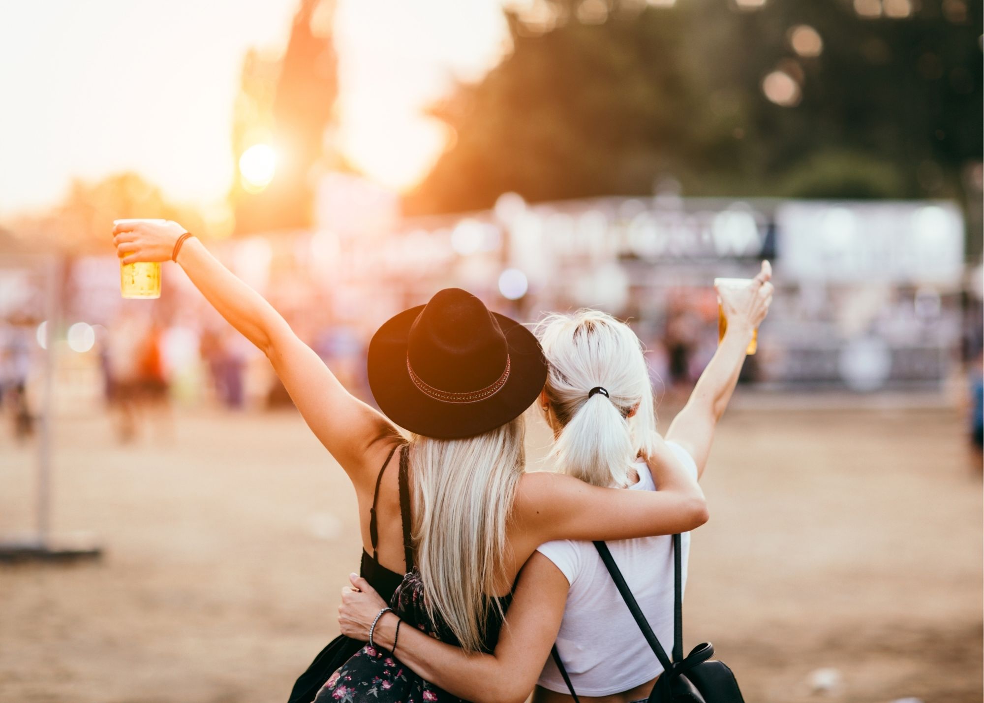 10 Easy Ways to Be a Better Friend - A Thousand Lights